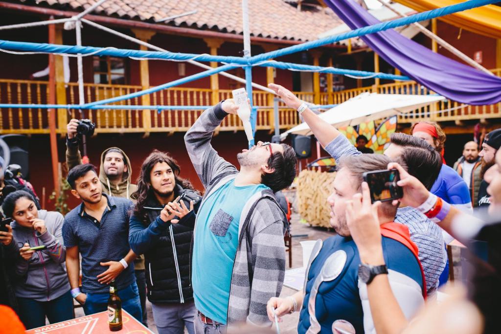 Los 5 Hostales Más Locos (y Baratos) para Conocer Gente Increíble » » 2026